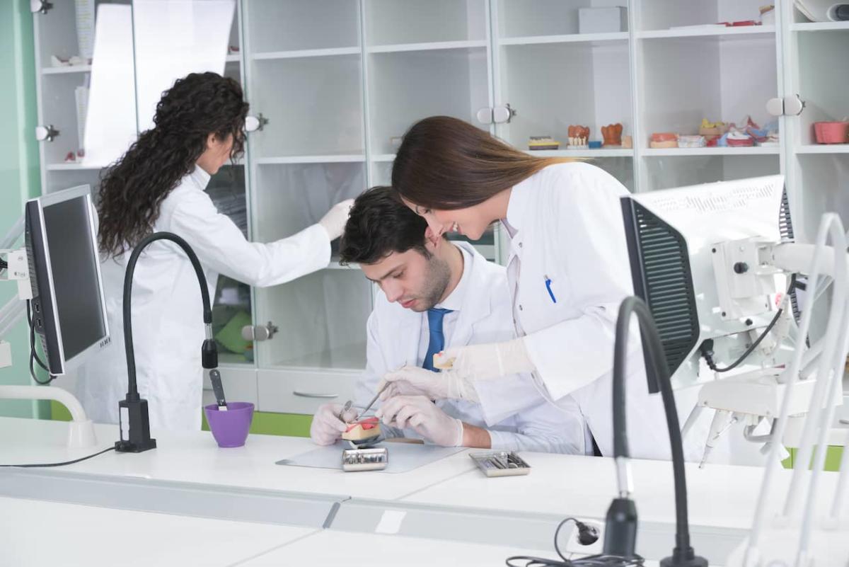 When To Choose a Valplast Partial - STOMADENT